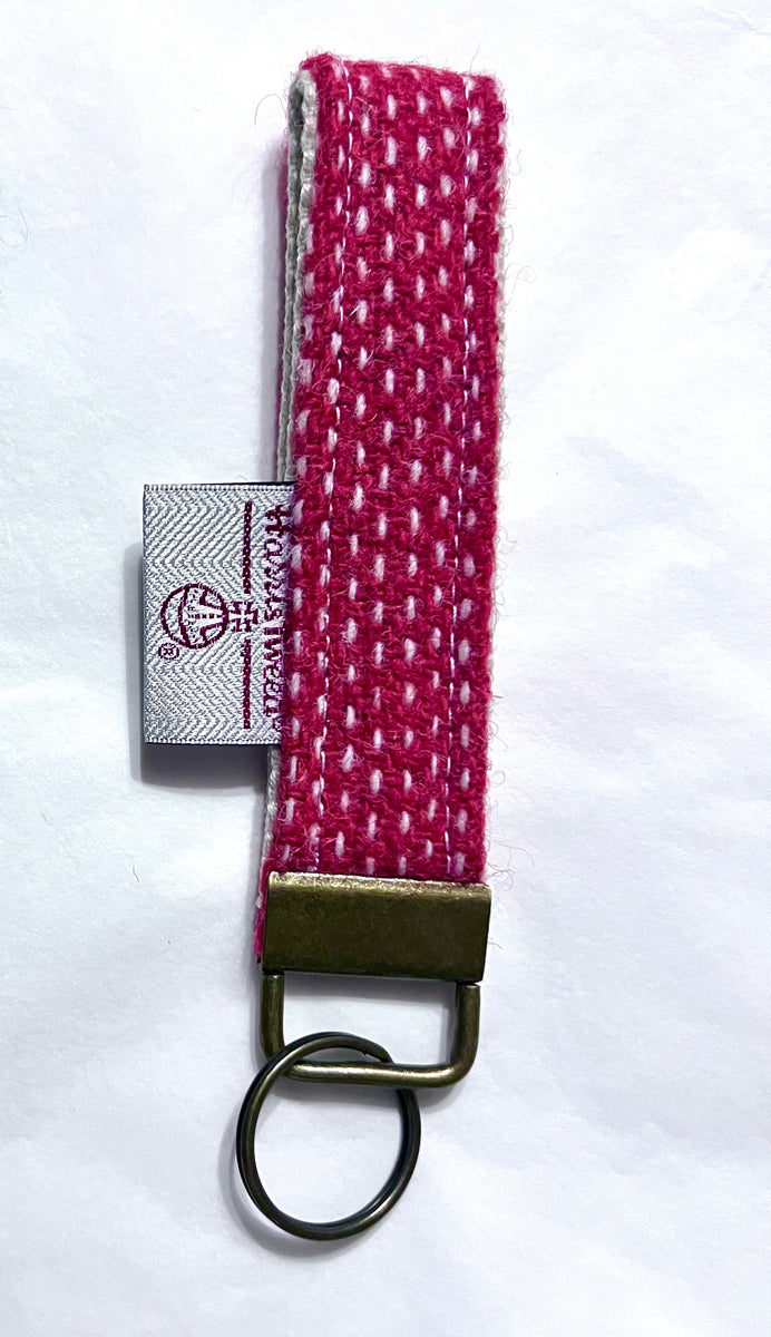 Harris Tweed Christmas stripe key fob – Shawbost Weavers